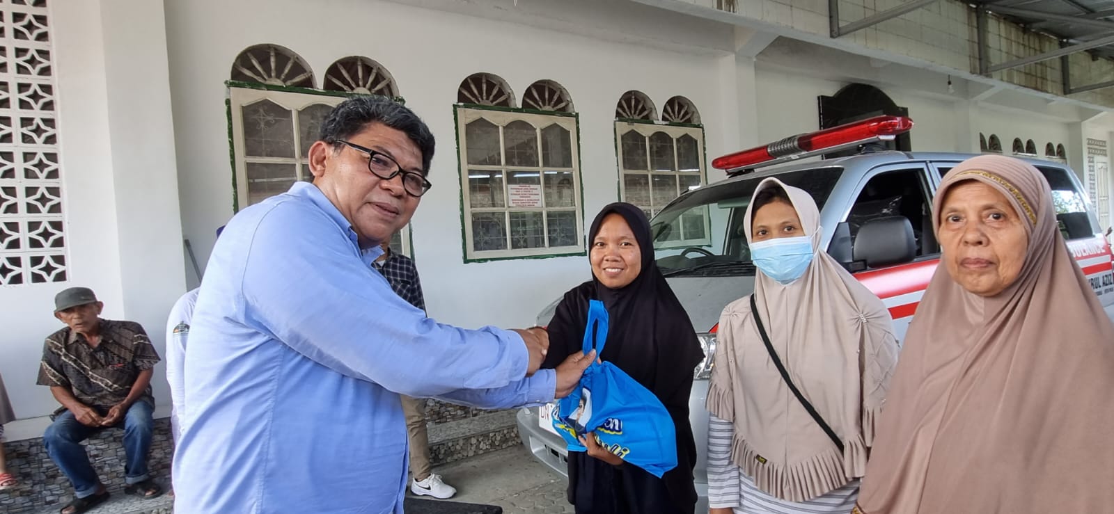 Jelang Bulan Ramadhan, 'Ridha Saleh Peduli' Berbagi Sembako Dengan ...